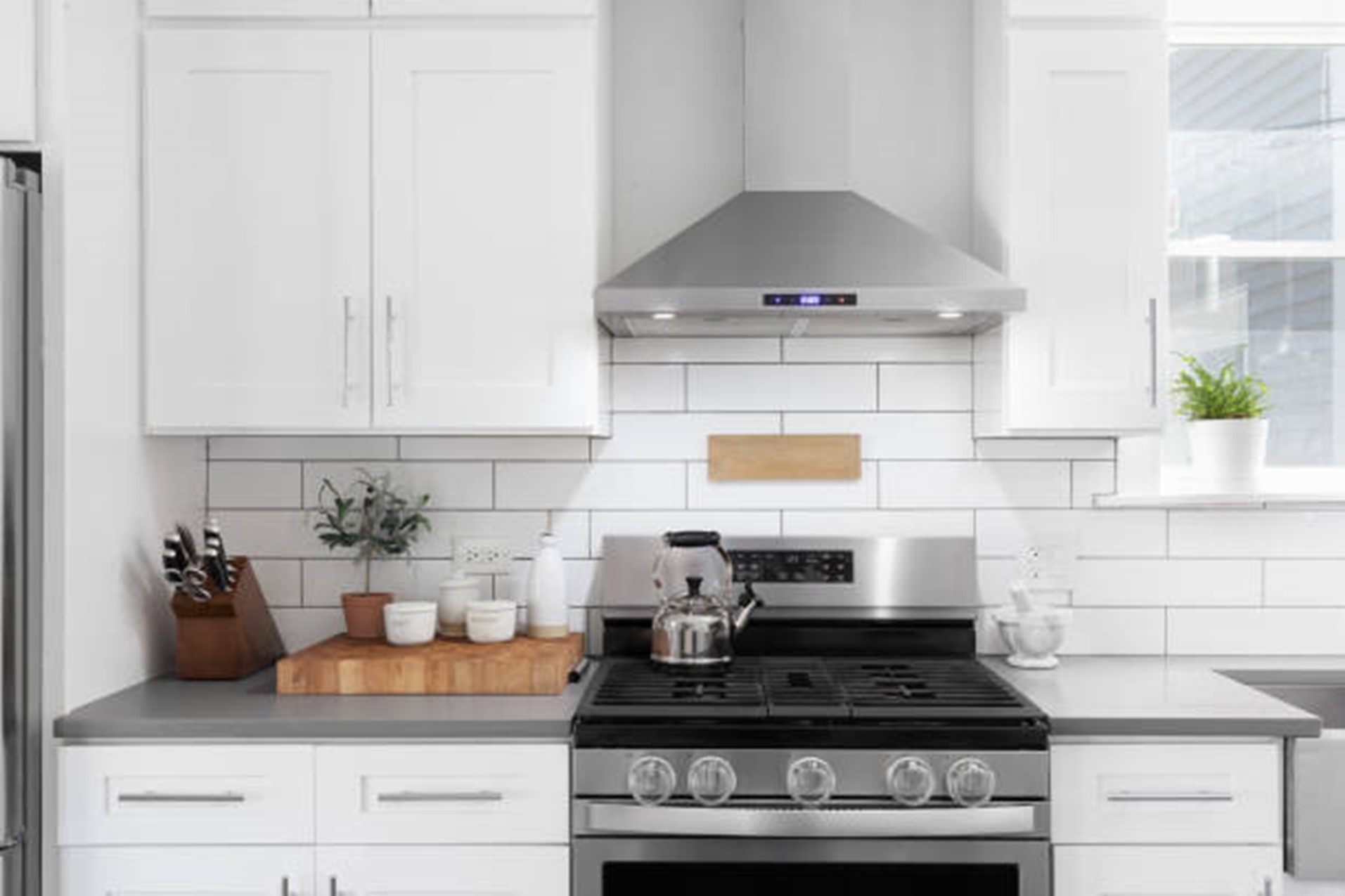 Choosing the Perfect Subway Tile Size for Your 2023 Kitchen Remodel